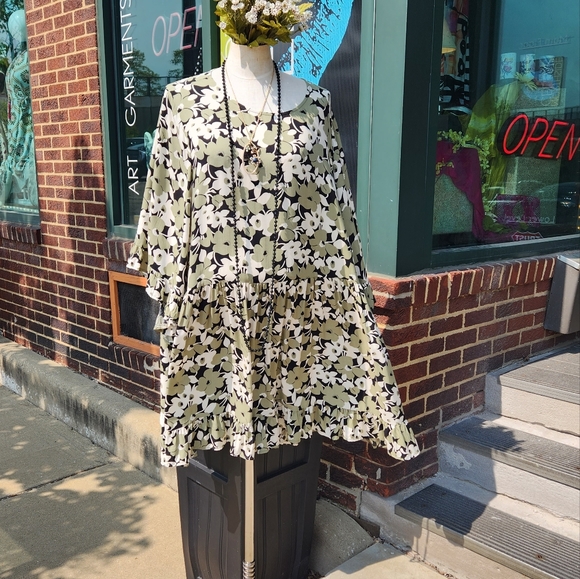 easel | Dresses | Easel Floral Smock Dress | Poshmark